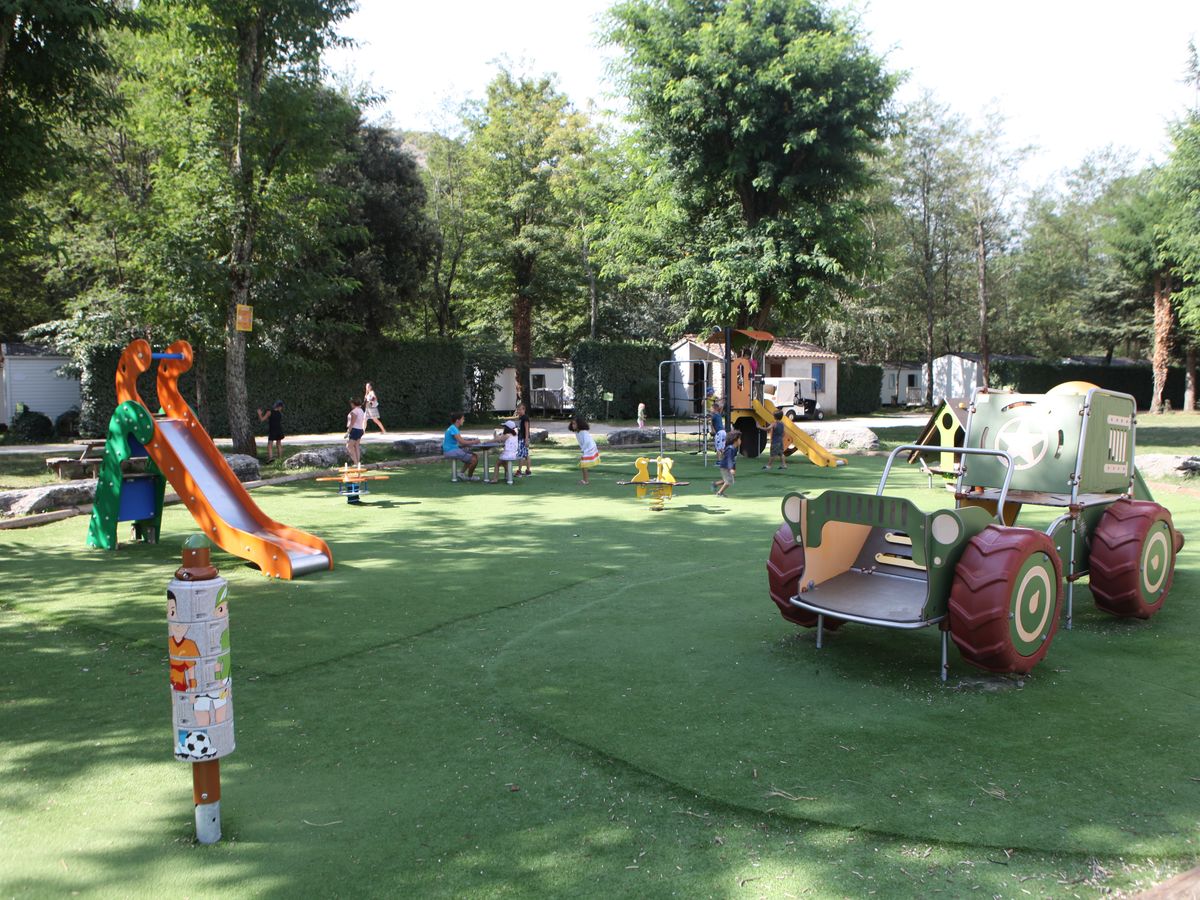 Camping La Grand'Terre • La Grand'Terre, Ardeche bei Roan buchen